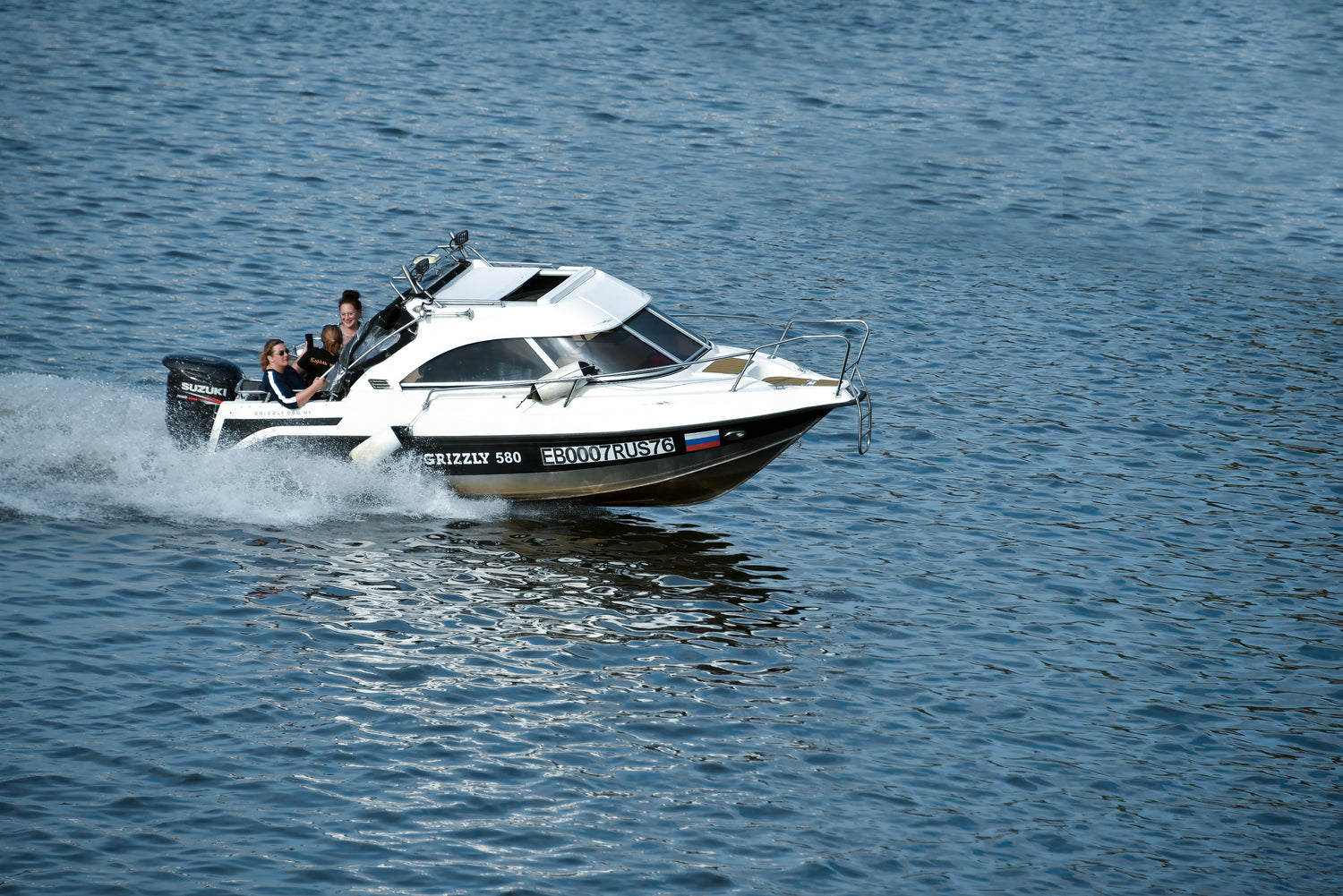 6 Ways Your boat Can Benefit From An Outboard Motor Hydrofoil – Hydro ...